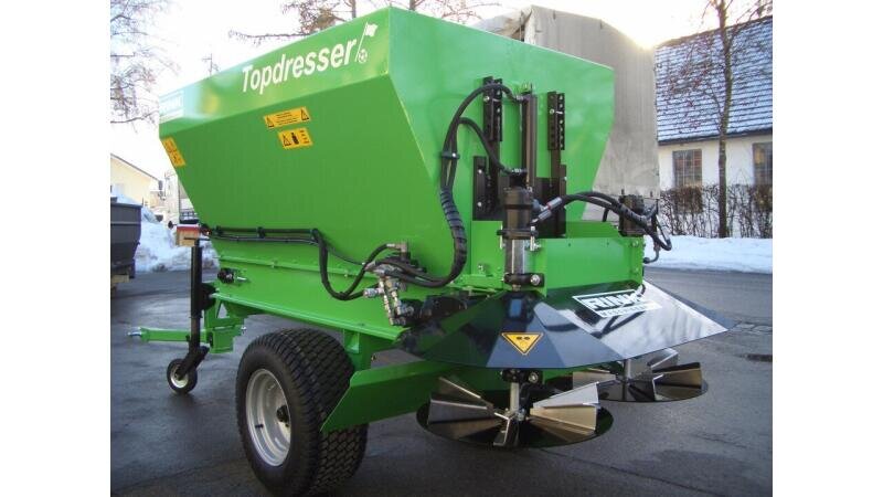 Lime and rock powder spreader - KS 1200